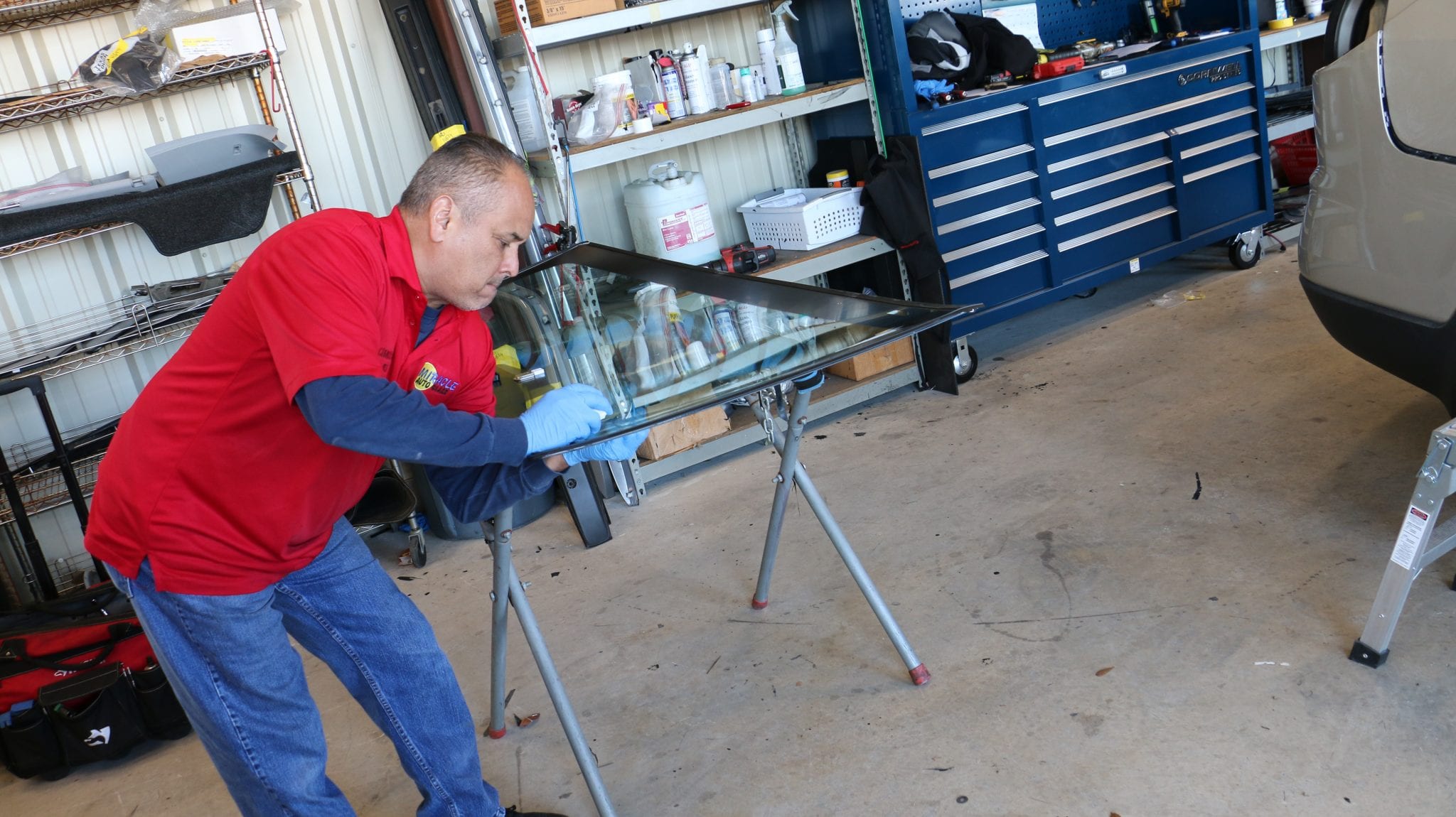 Windshield Auto Glass Repair and Replacement Center